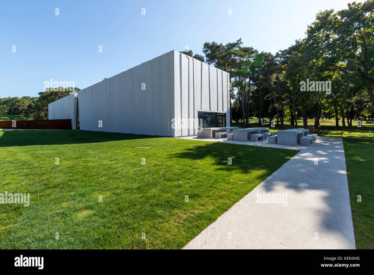 Vimy Ridge Visitor Education Centre, memorial and museum, Route des ...