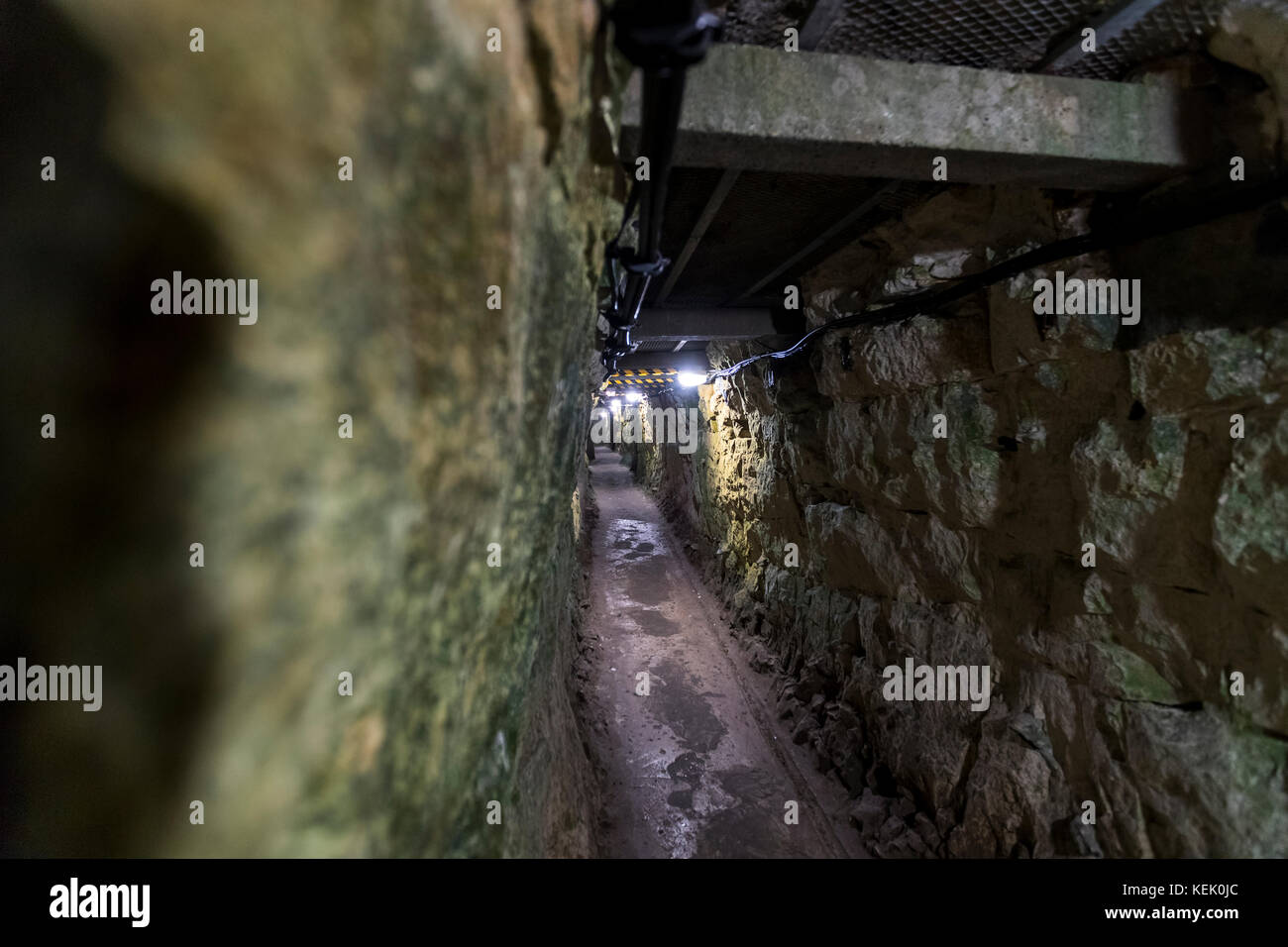 Preserved trenches, tunnels and battlefields of World War one at Vimy ...