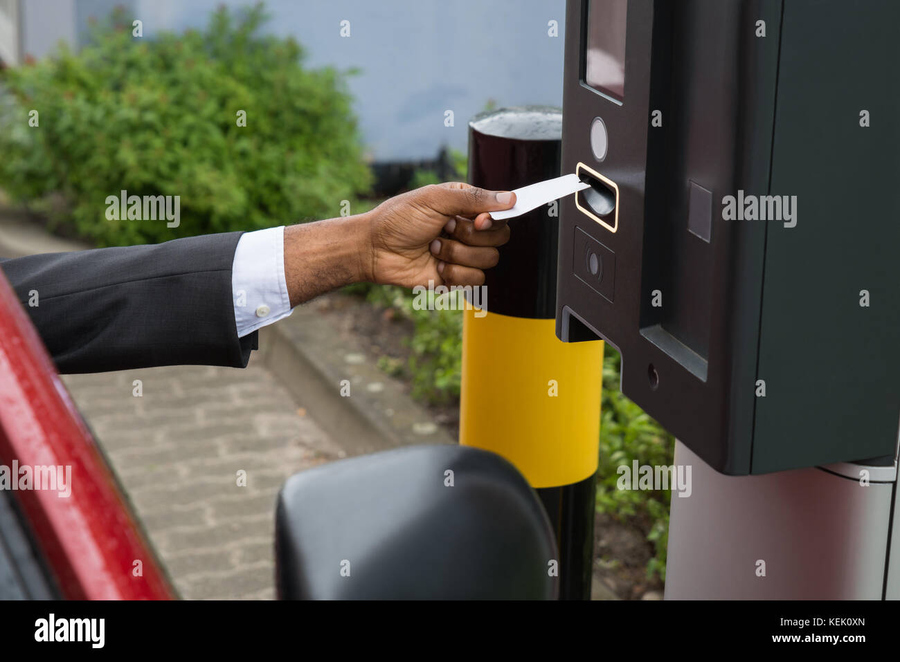 Automatic parking ticket machine hi-res stock photography and images ...