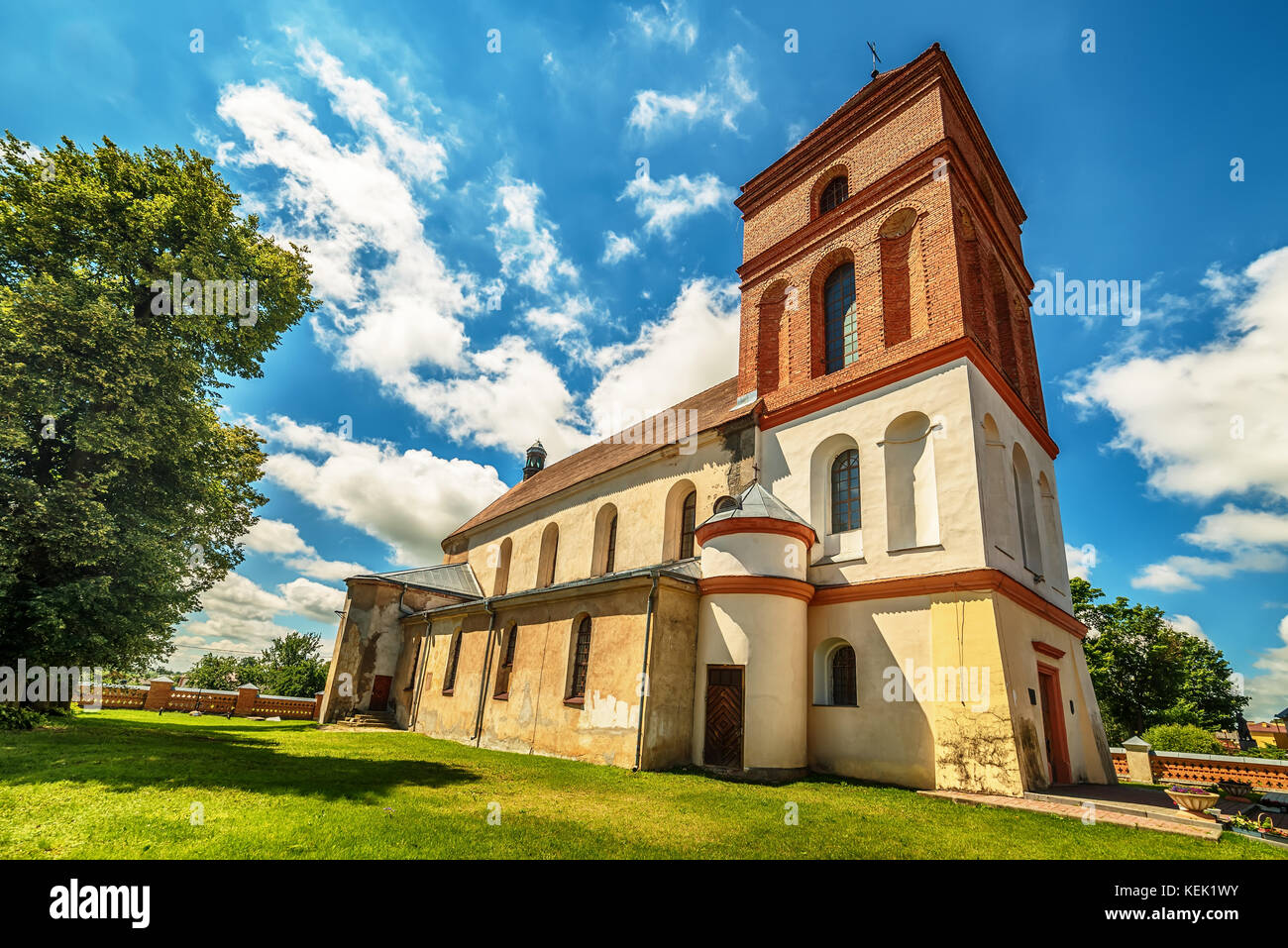 Belarus: Catholic Church of St. Nicolas in Mir Stock Photo - Alamy
