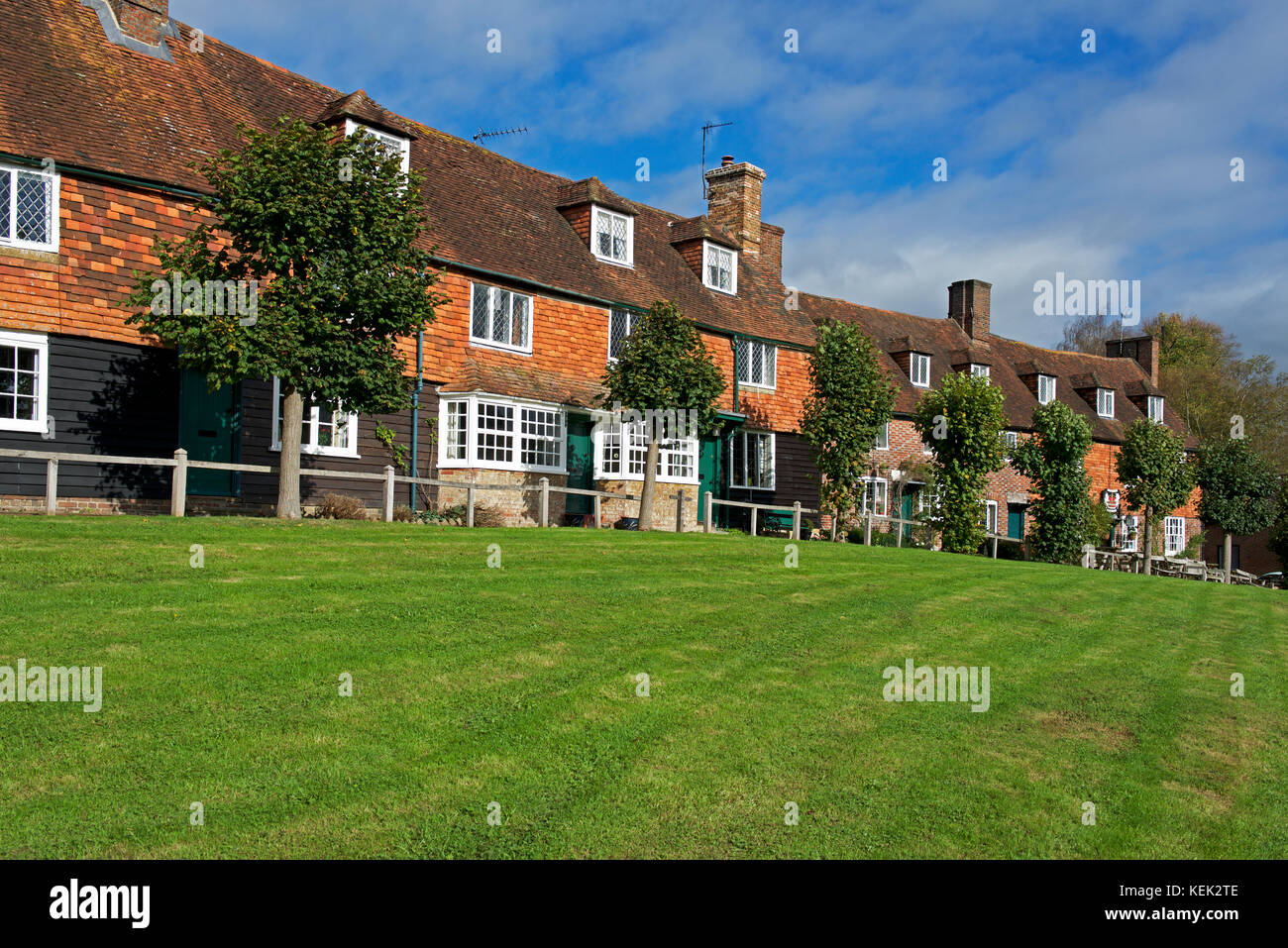 Cottages on the village green, Groombridge, Kent, England UK Stock ...