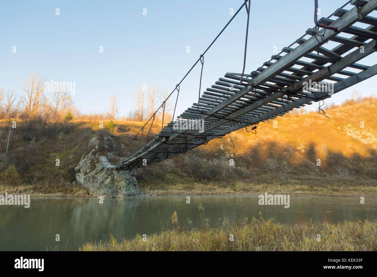 Hanging footbridge hi-res stock photography and images - Alamy