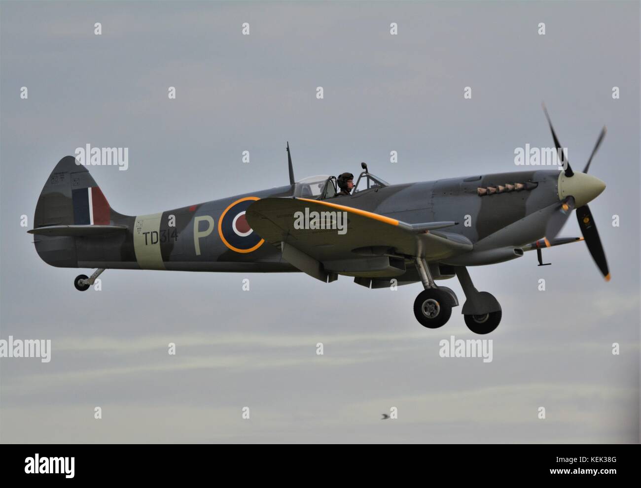 Supermarine Spitfire XVI RW382 at Duxford airshow 2017 Stock Photo - Alamy