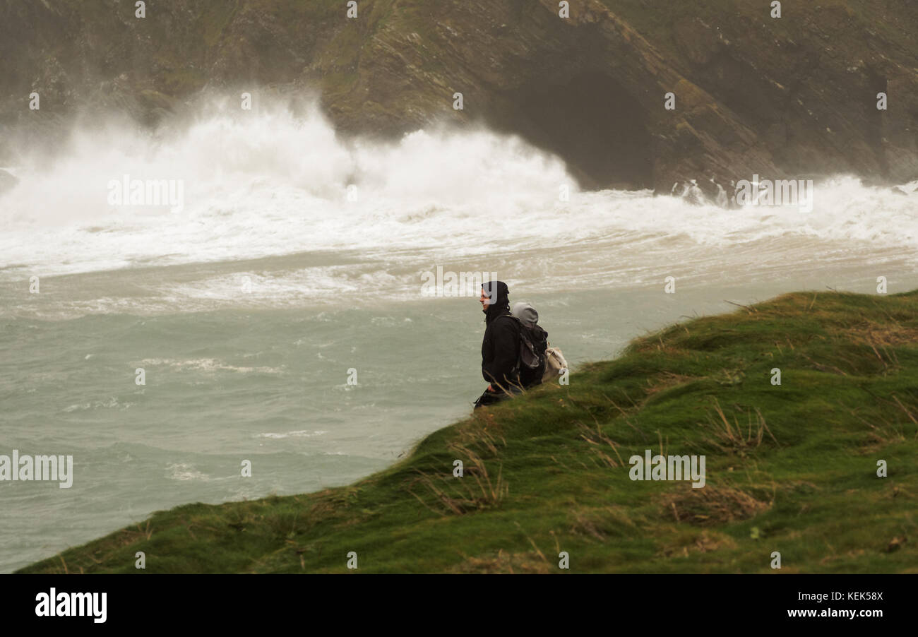 Newquay, Cornwall. 21st Oct, 2017. UK Weather. Storm Brian lashes West ...