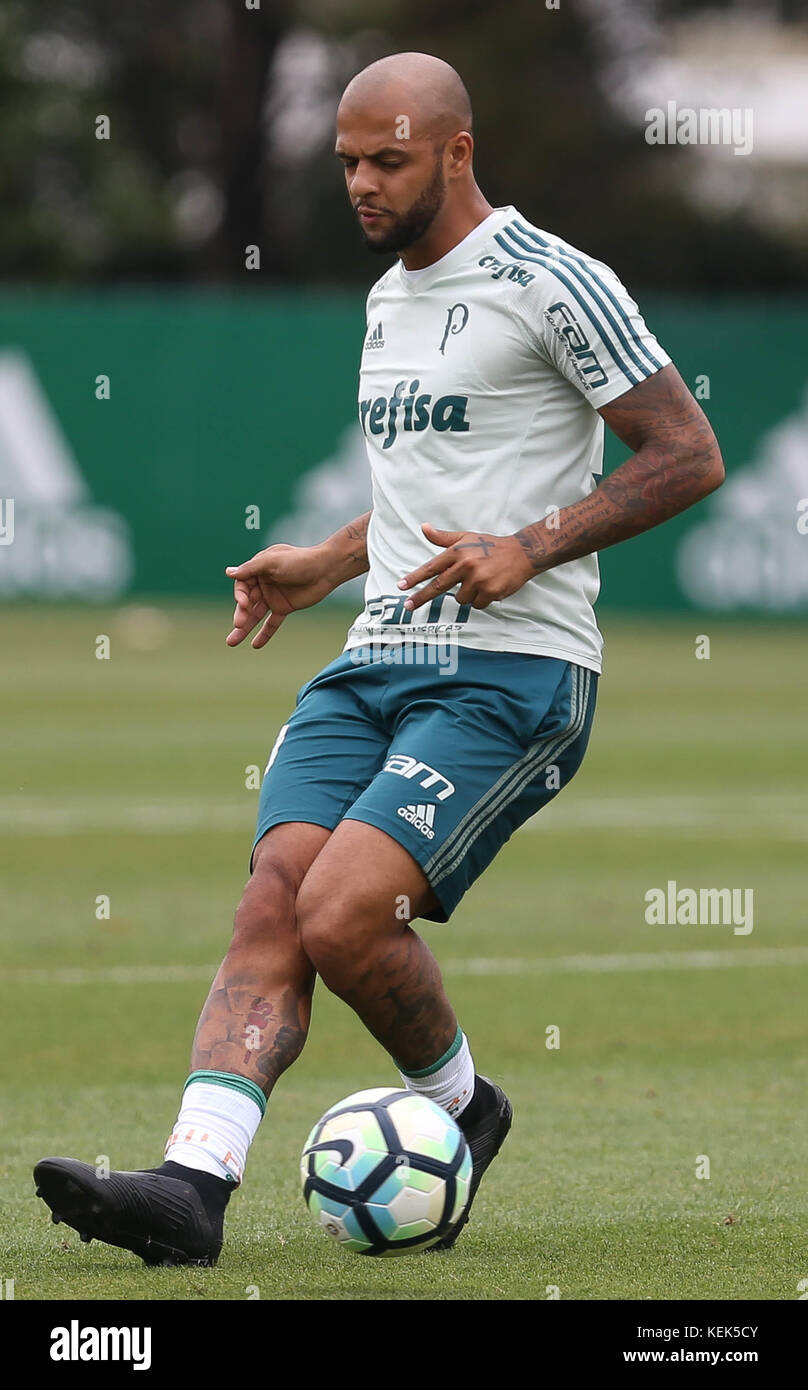 SÃO PAULO, SP - 21.10.2017: TREINO DO PALMEIRAS - The player Felipe ...