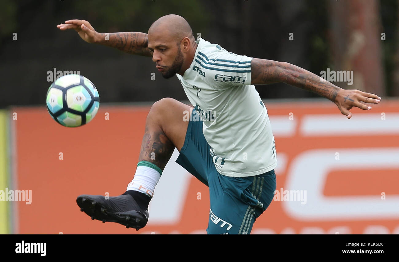 SÃO PAULO, SP - 21.10.2017: TREINO DO PALMEIRAS - The player Felipe ...