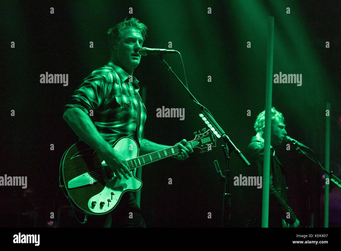 Michael shuman of queens of the stone age hi-res stock photography and ...