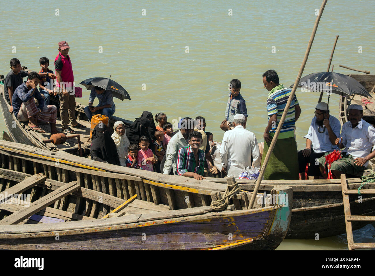 Porir hi-res stock photography and images - Alamy