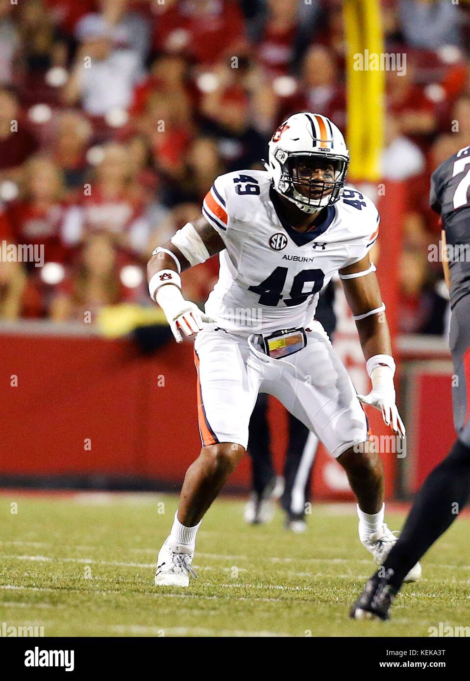 Oct 21, 2017: Auburn linebacker Darrell Williams #49 slides across the ...