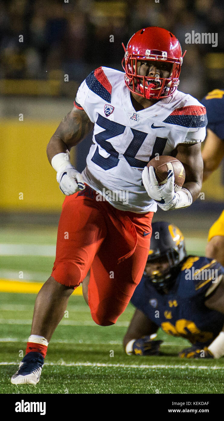 California Memorial Stadium. 21st Oct, 2017. U.S.A. Arizona running ...