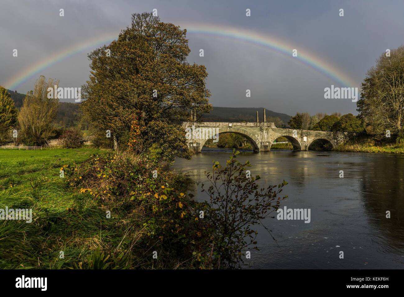 Aberfeldy, Scotland, UK. 22nd October, 2017. A rainbow arches over the ...