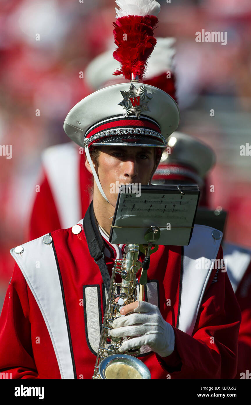 Madison, WI, USA. 21st Oct, 2017. Wisconsin band member entertains the ...