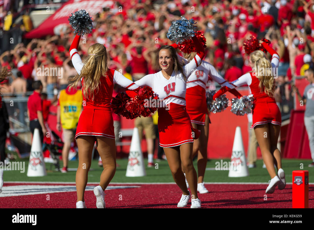 Cheerleading Dance High Resolution Stock Photography and Images - Alamy