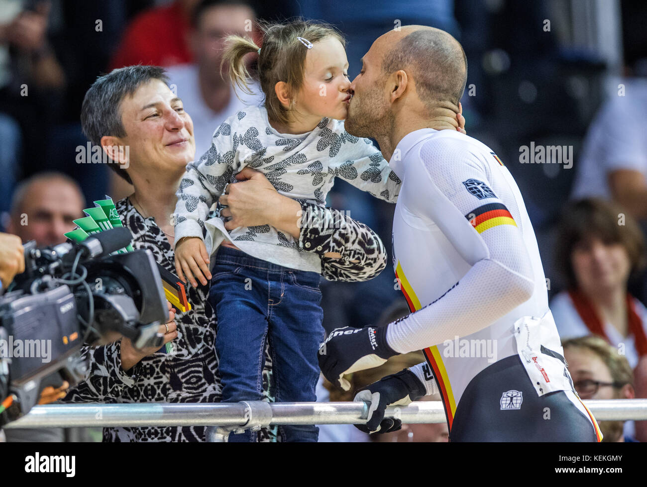 Berlin, Germany. 22nd Oct, 2017. Maximilian Levy winning the Keirin ...