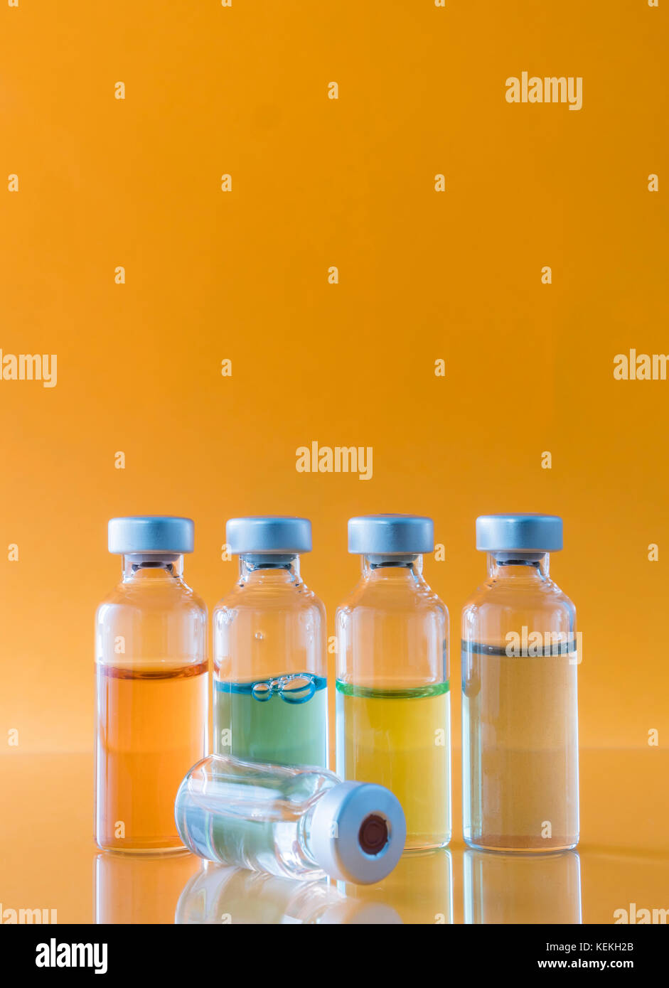 Medicine in vials , ready for vaccine injection Stock Photo - Alamy