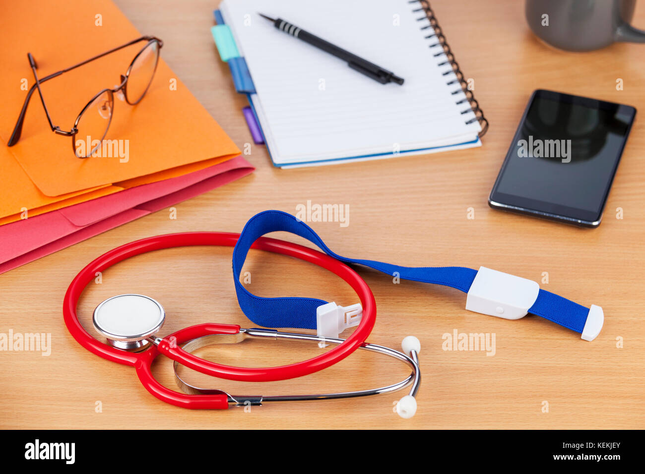 Smart doctors hi-res stock photography and images - Alamy