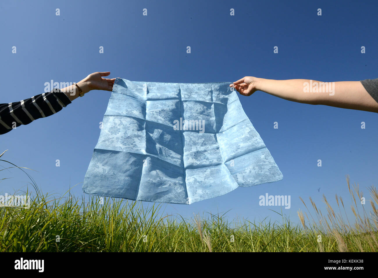 Fabric dyeing process hi-res stock photography and images - Alamy