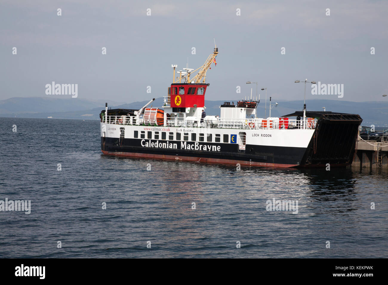 The Caledonian Macbrayne ferry Loch Riddon sailing between the town of ...