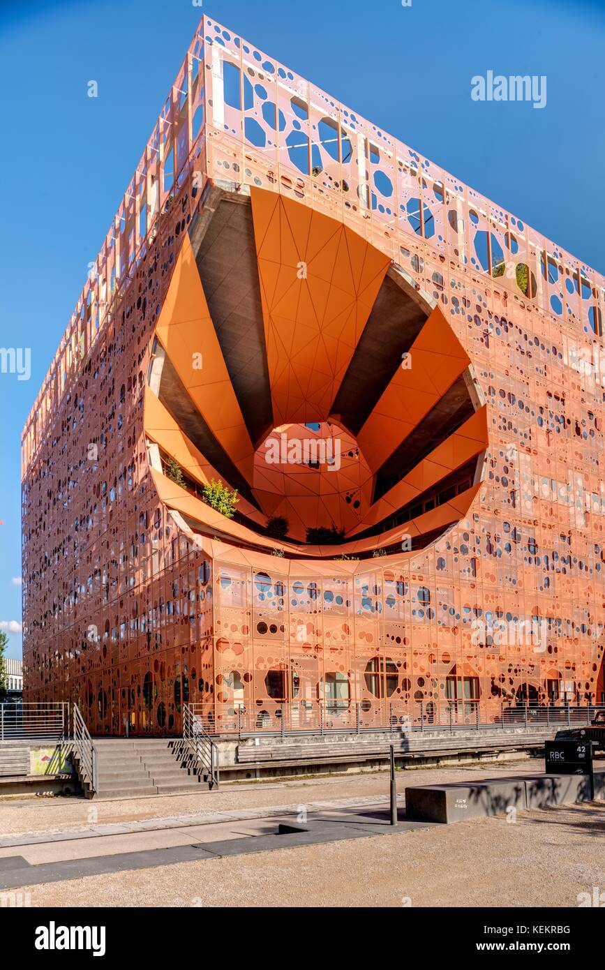 Flussufer hi-res stock photography and images - Alamy