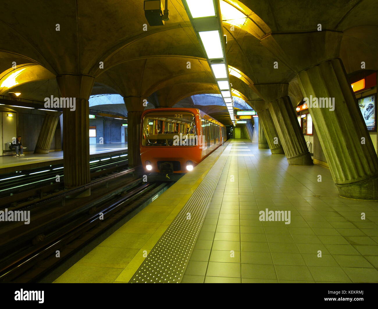Lyon, Metrolinie D, Station Parilly - Lyon, Metro Line D, Station ...