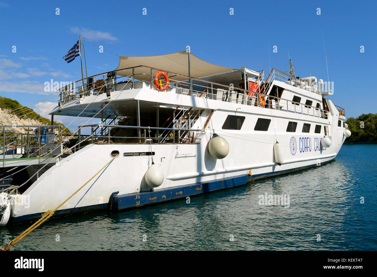 Corfu cruises ferry in Antipaxos harbour ready to sail to Corfu Stock ...
