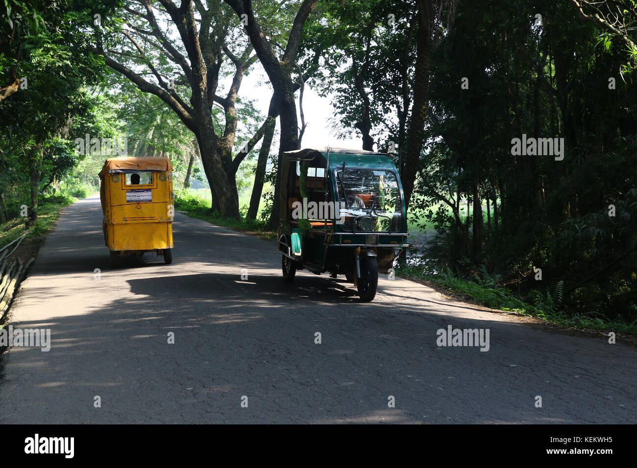 Bangladesh - Battery rickshaw ride Stock Photo - Alamy