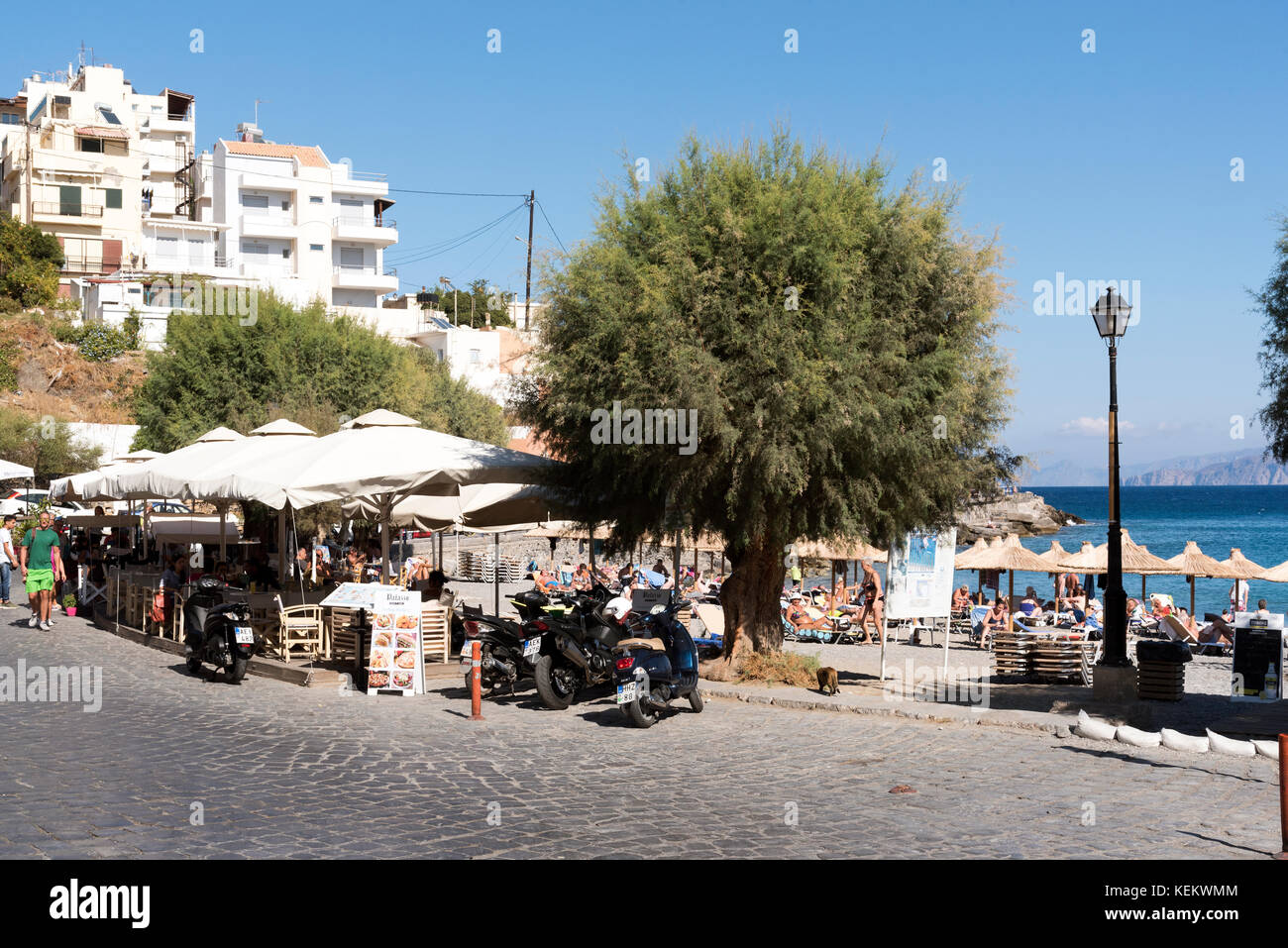 Agios Nikolaos, Crete, Greece, Tourists on the Kitroplatia municipal ...
