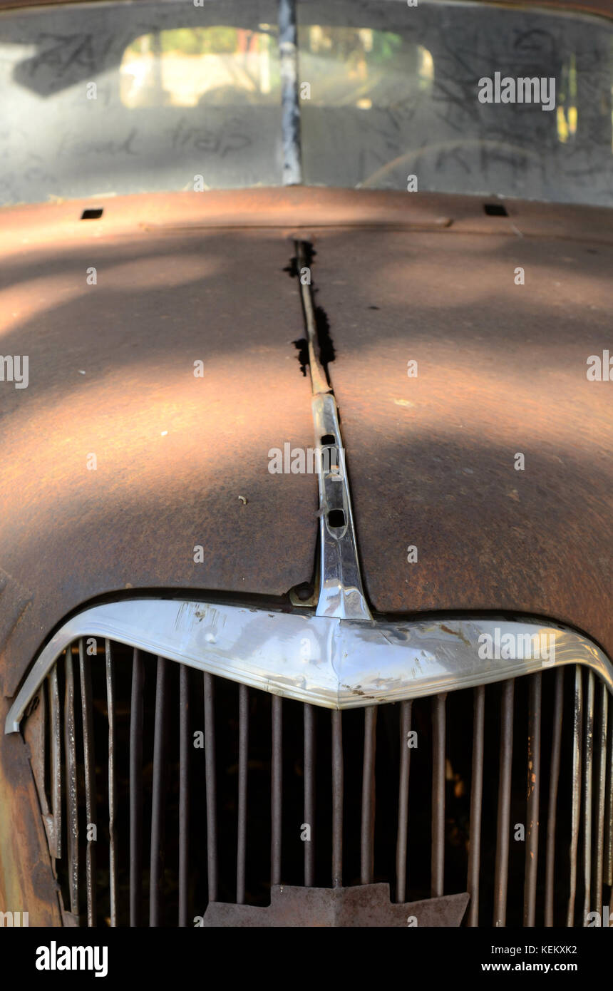 rusty vintage automobile Stock Photo - Alamy