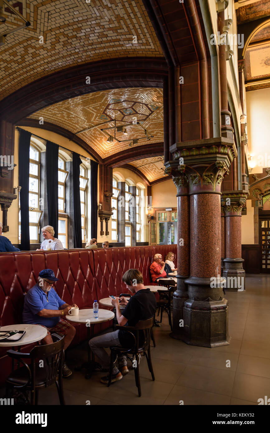 Gent, Bahnhof Gent-Sint-Pieters - Gent, Train Station Gent-Sint-Pieters ...