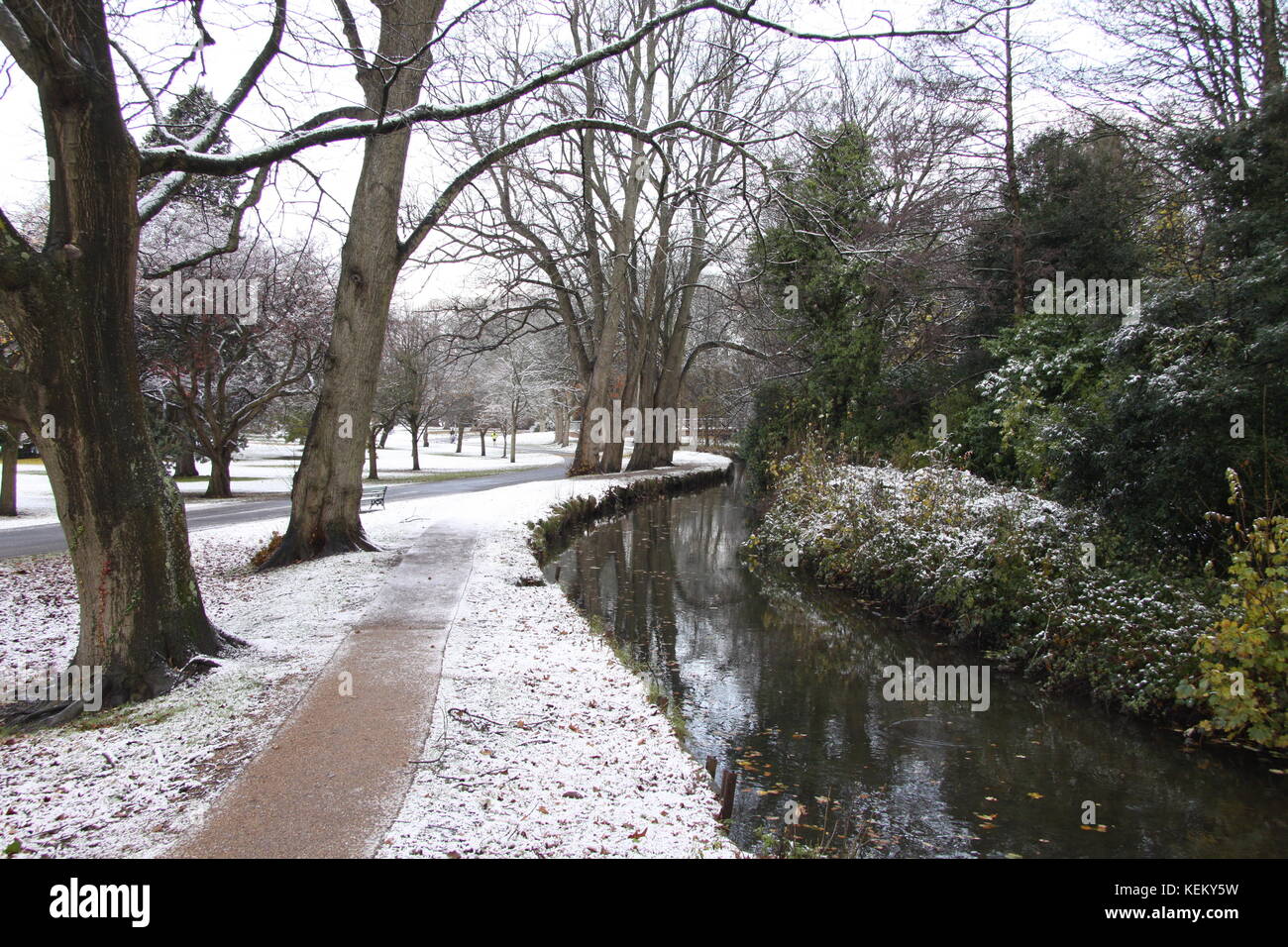 Cardiff riverside hi-res stock photography and images - Alamy