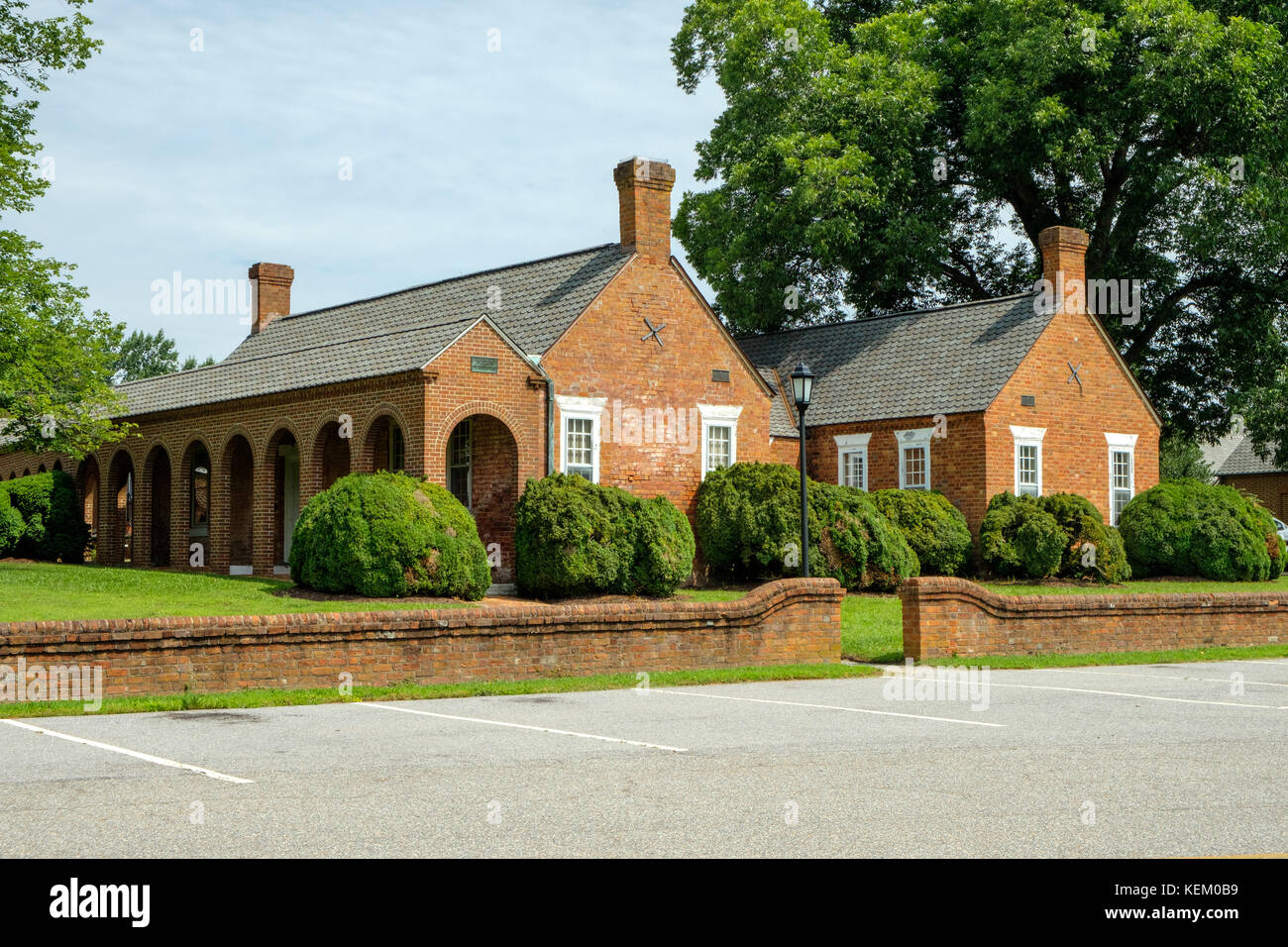 Isle of Wight County Courthouse, Monument Circle, Courthouse Highway ...