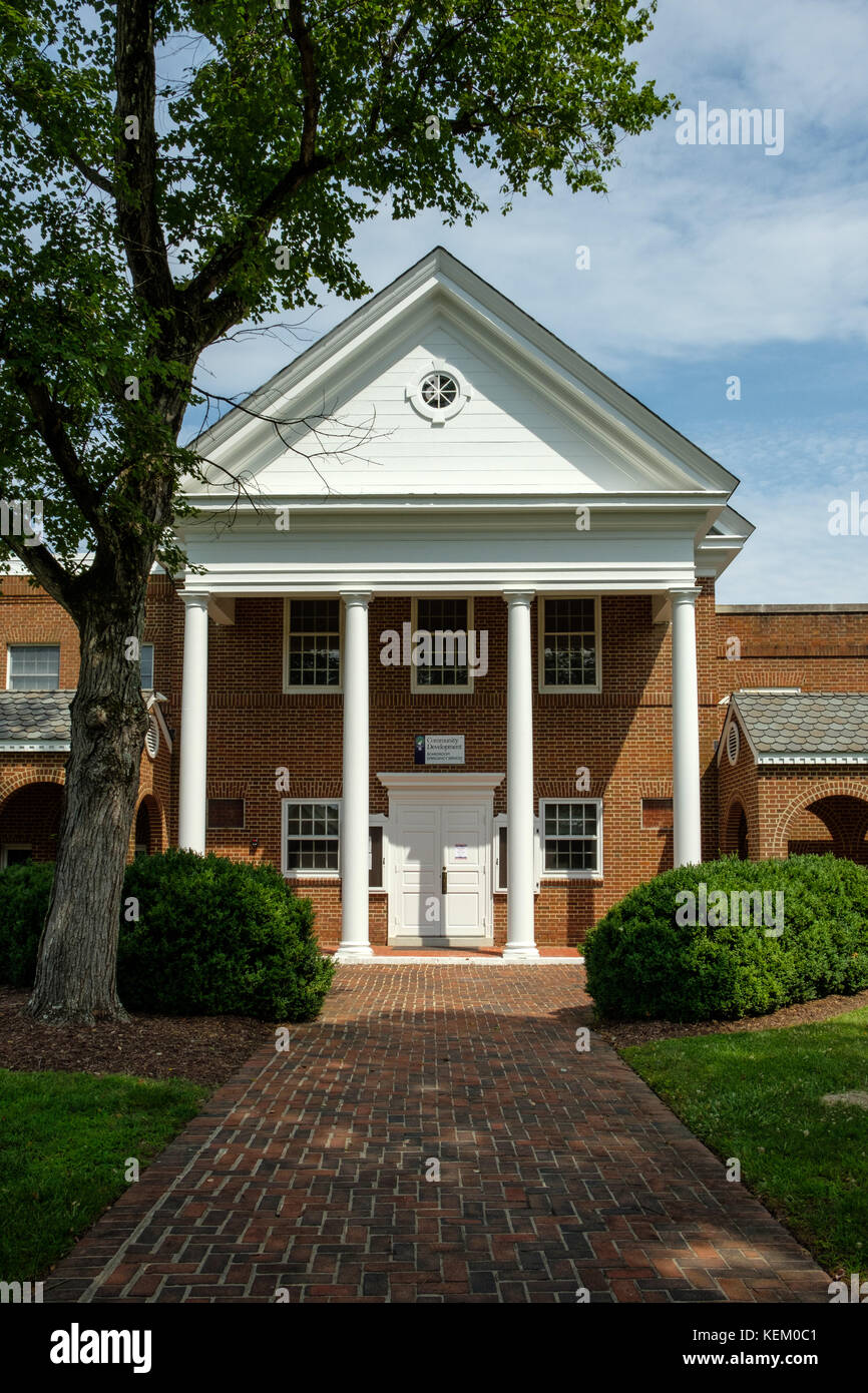 Isle of Wight County Courthouse, Monument Circle, Courthouse Highway ...