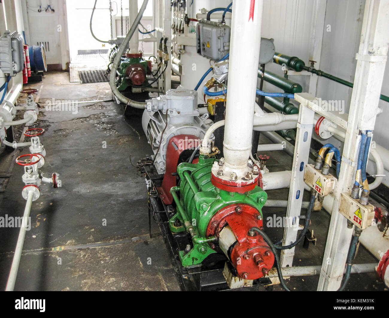 Centrifugal oil pump. Pumping water treatment module. Oil equipment ...