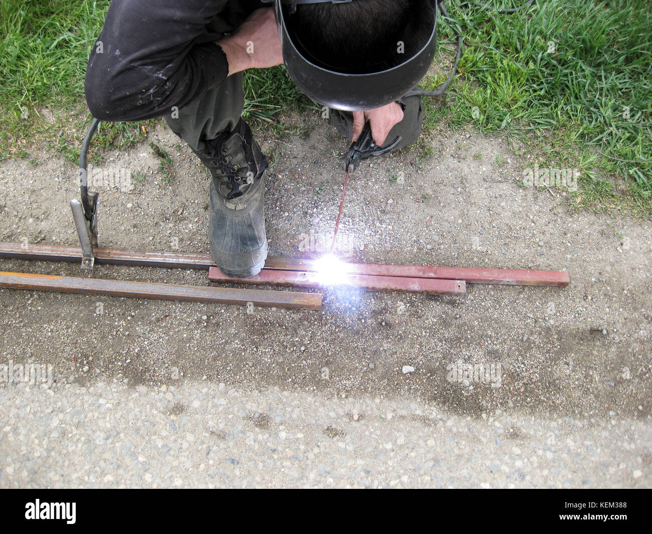 Welding of steel square pipe electric welding. The use of electric ...