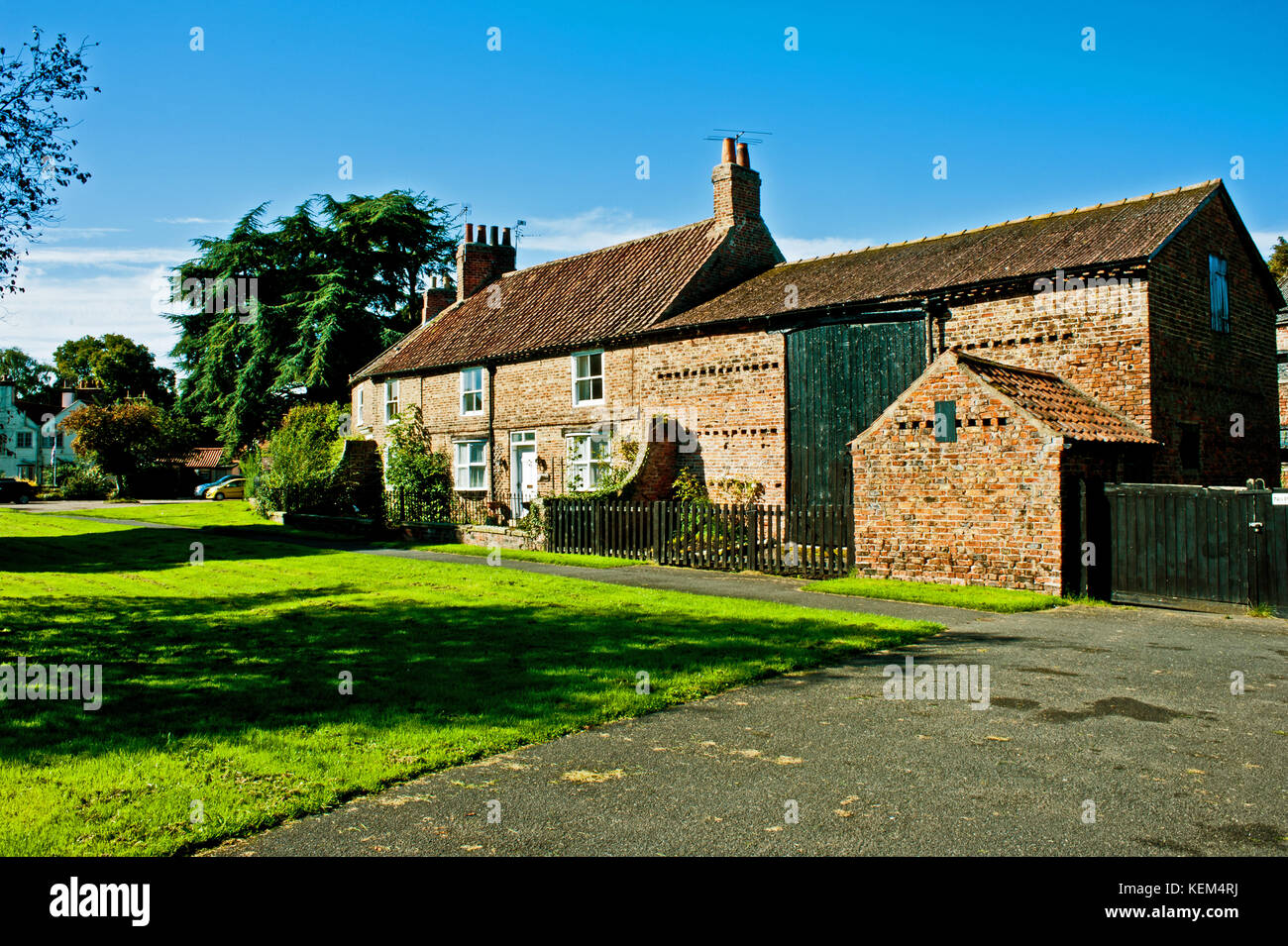 Cottage and farm Upper Poppleton, North Yorkshire Stock Photo - Alamy