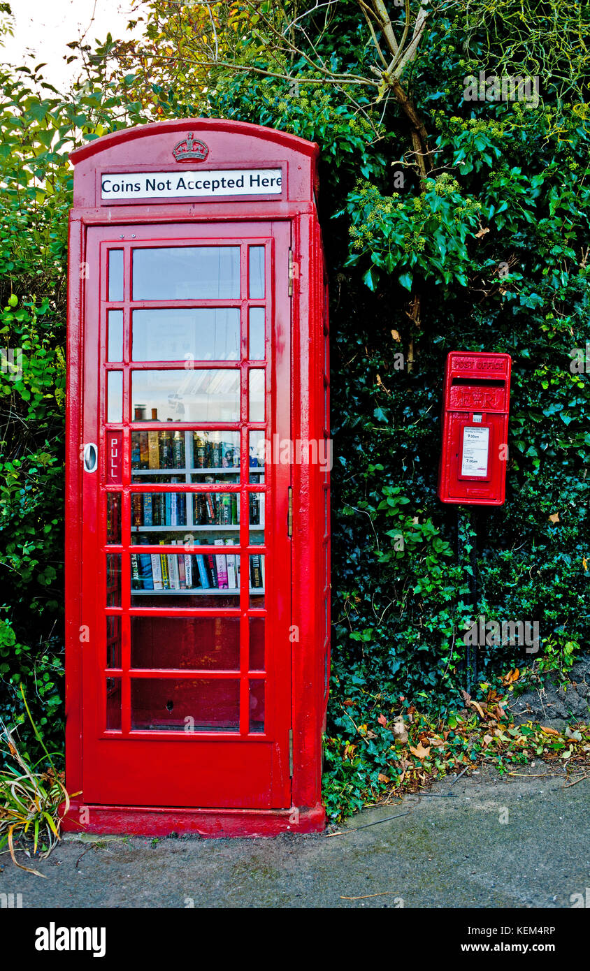 Phone booth library hi-res stock photography and images - Alamy