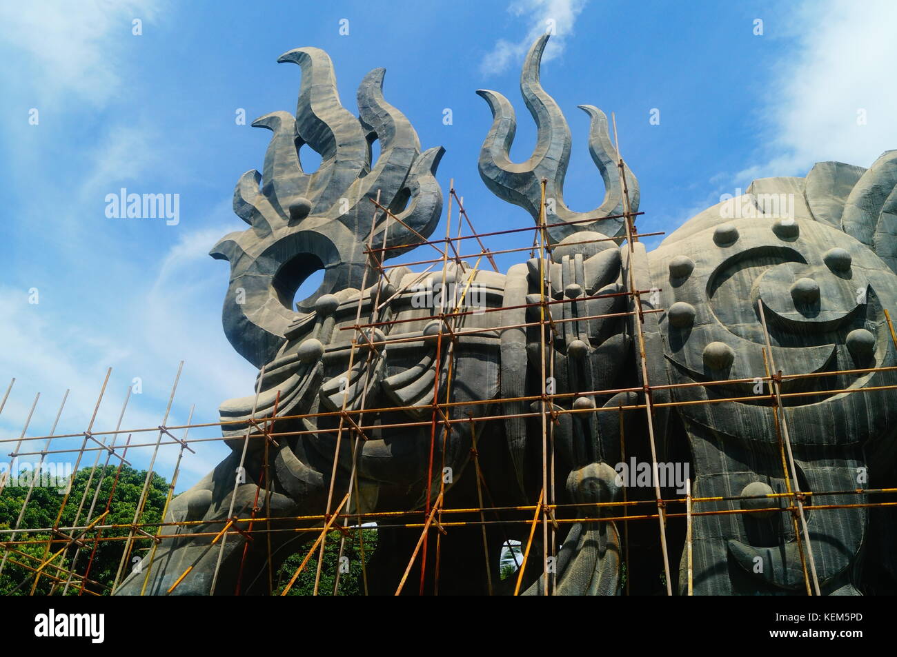 The statue of a giant cow Stock Photo - Alamy