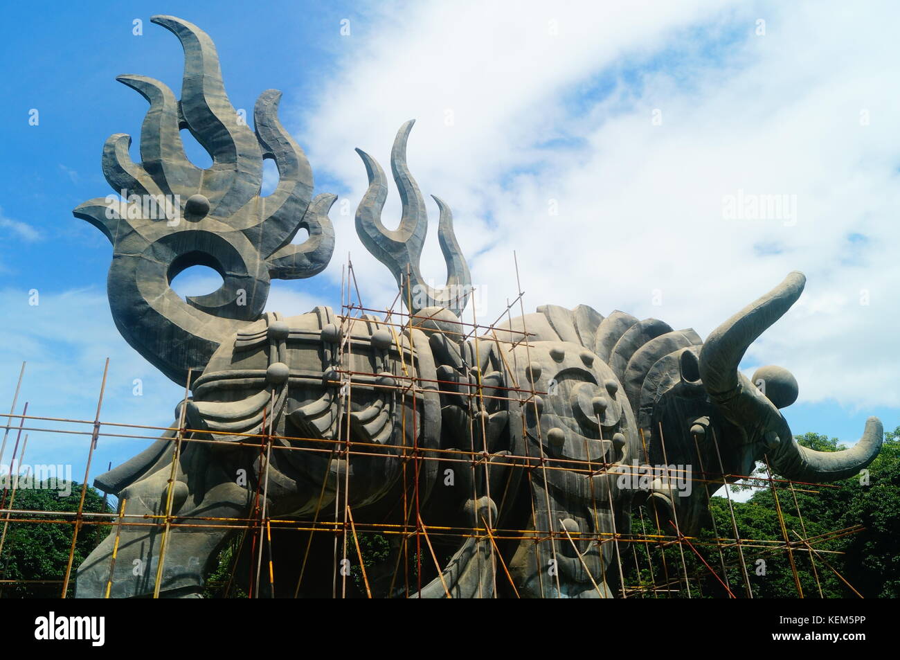 The statue of a giant cow Stock Photo - Alamy