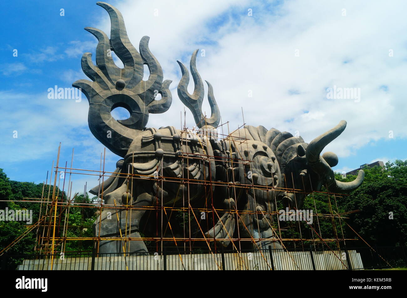 The statue of a giant cow Stock Photo - Alamy