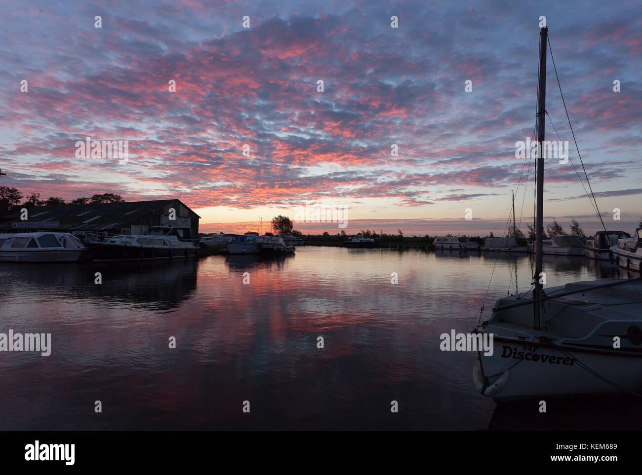 Ludham Bridge, sunrise over the River Ant and Marshes Stock Photo - Alamy