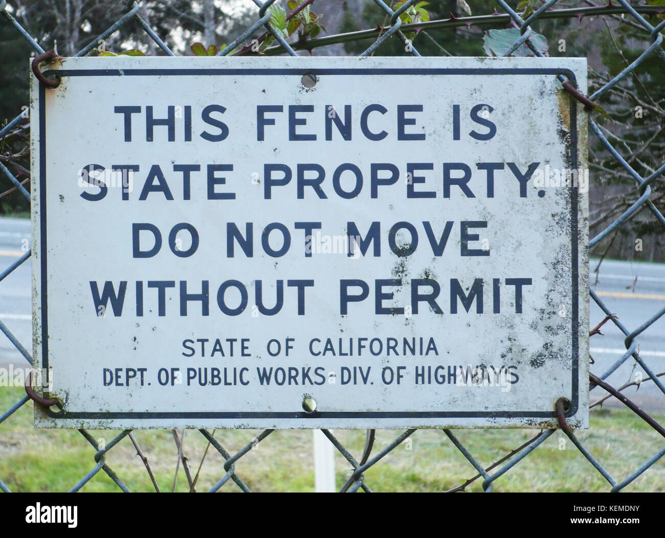 Do not move sign Stock Photo - Alamy