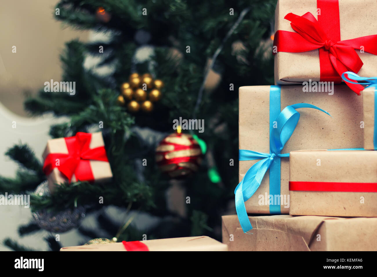 gift stack under tree Stock Photo - Alamy