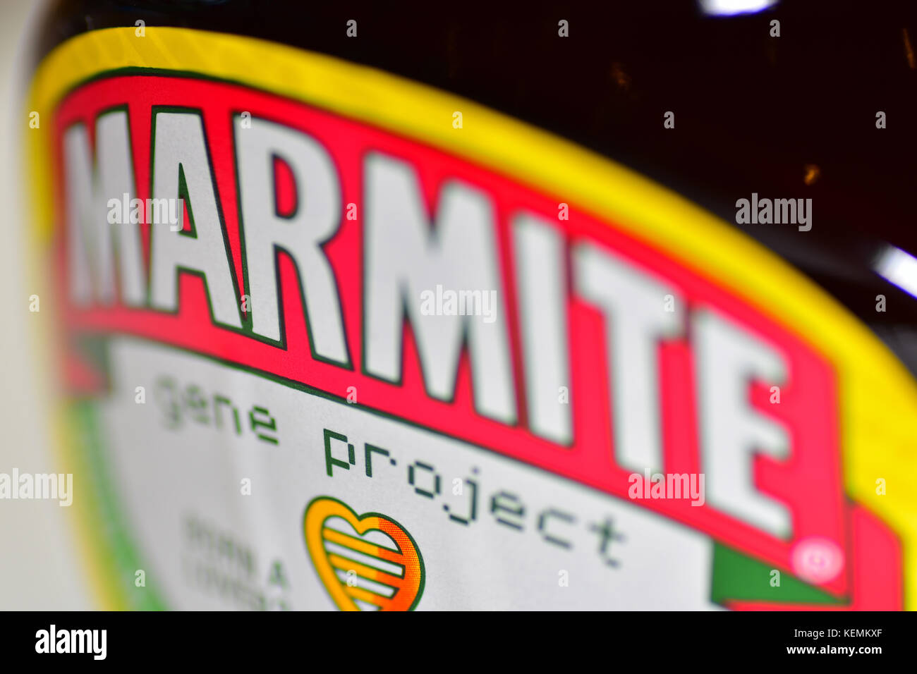 Pot of marmite tub of marmite hi-res stock photography and images - Alamy