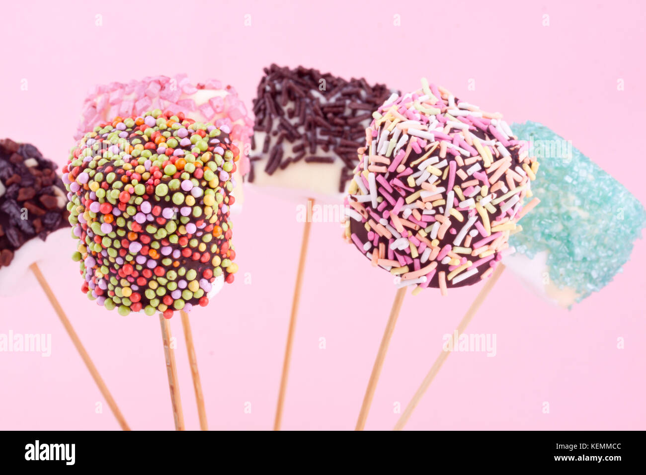 Marshmallows candy hi-res stock photography and images - Alamy