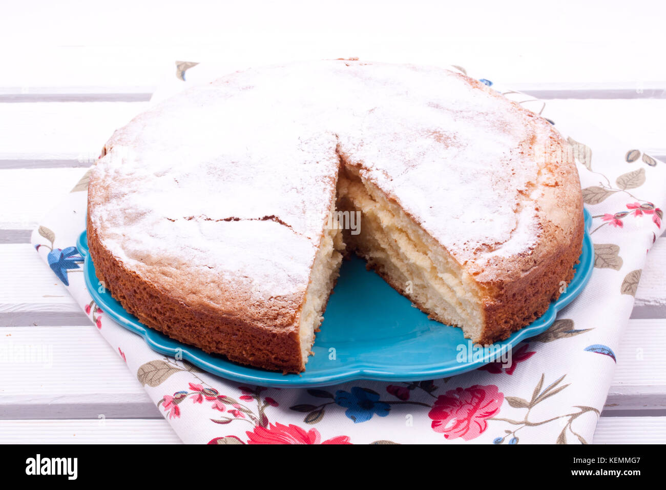 pound round cake Stock Photo - Alamy