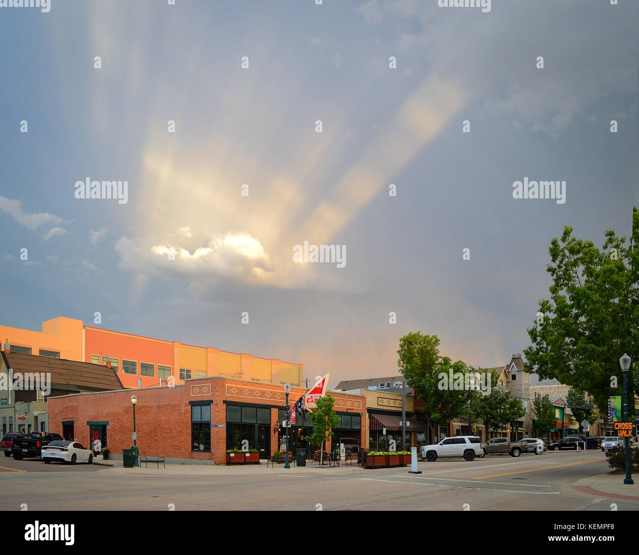 Anti crepuscular ray hi-res stock photography and images - Alamy