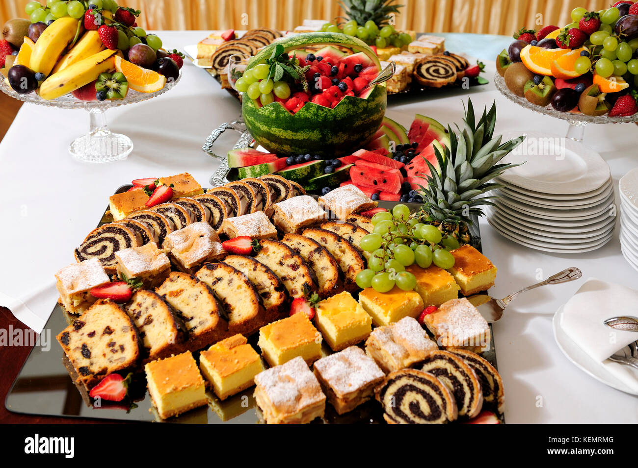 Catering food hi-res stock photography and images - Alamy