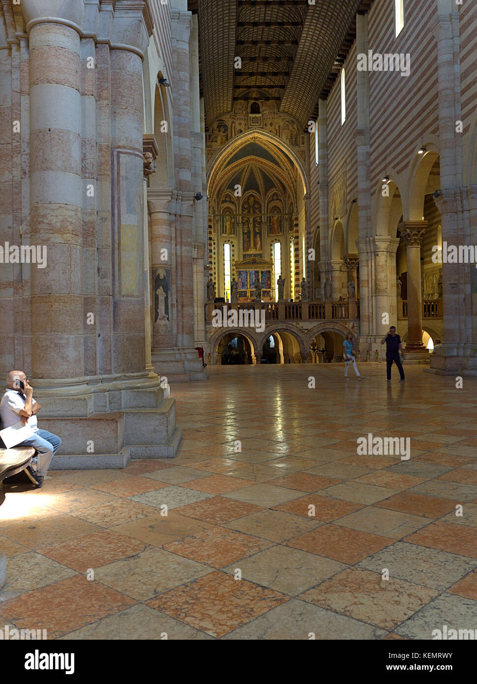 Basilica of san zeno maggiore hi-res stock photography and images - Alamy