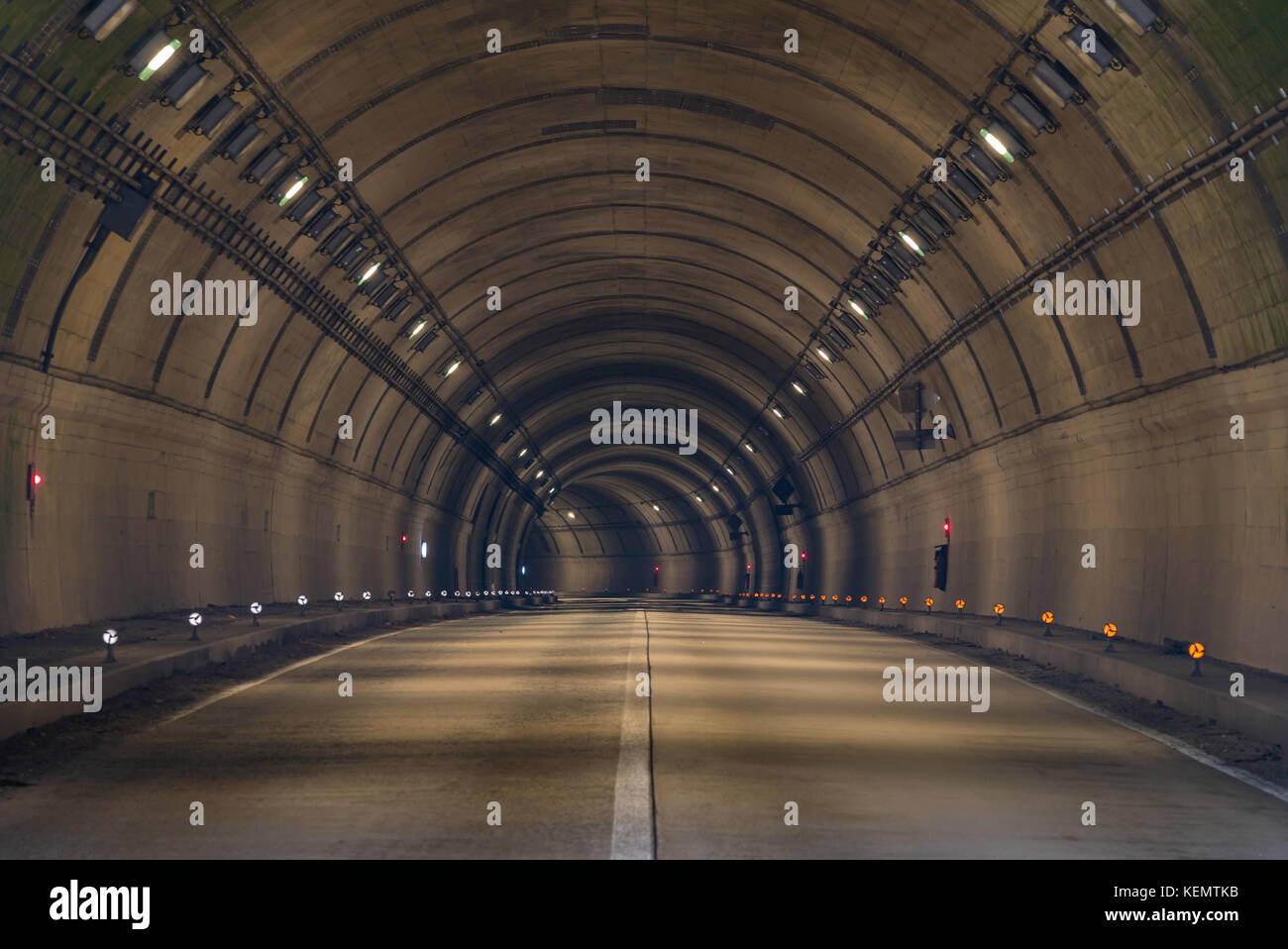 Tunnels traffic two lane hi-res stock photography and images - Alamy