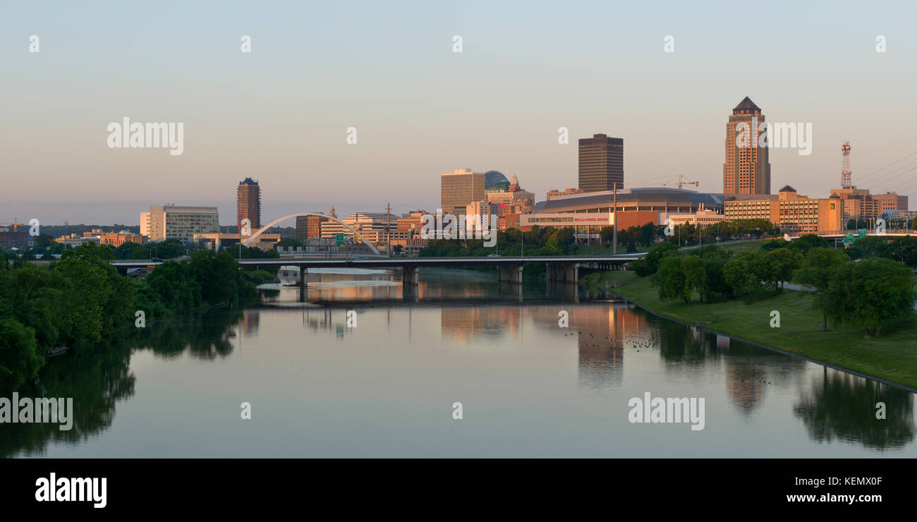 Downtown Des Moines and the Des Moines River from the University Avenue ...